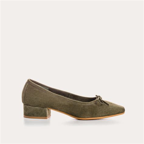 Ballerines à talons en cuir velours