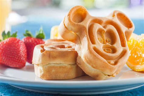 40 Best Foods At Disneyland In 2023