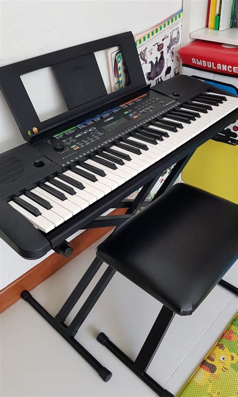 Yamaha PSR E253 Digital Keyboard Piano Hobbies Toys Music Media