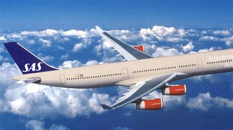 Avion Cu 132 De Pasageri La Bord Aproape De O COLIZIUNE Cu Un Avion