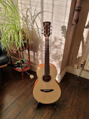 Faith Naked Mercury Parlor Guitar In Perfect Condition Ebay