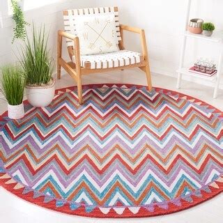 Safavieh Handmade Aspen Cidalia Boho Chevron Wool Rug On Sale Bed
