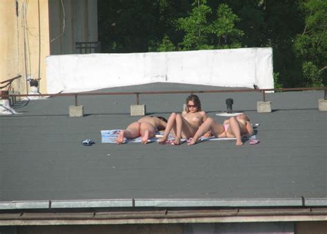Naked on the roof 55 photos порно
