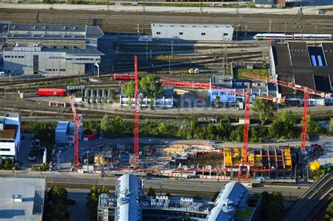 Luftbild München Eckhaus Baustelle zum Neubau eines Wohn und