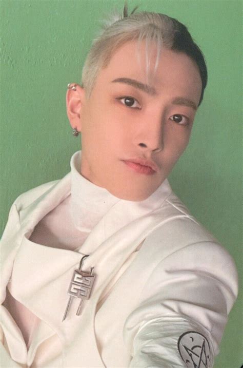 ATEEZ Synnara HONG JOONG THE WORLD EP 1 MOVEMENT ありある まんだらけ MANDARAKE