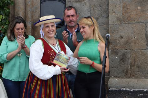 Giomar Zurita Recibe El Premio Granadilla Artesana Por Su Labor Y
