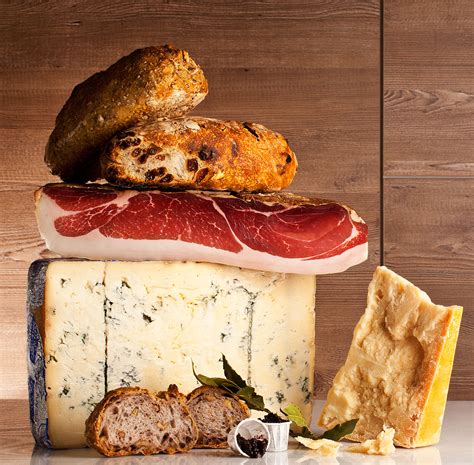 Salami Salumi E Formaggi Behance
