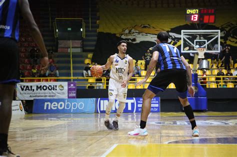 No Hug O Mogi Basquete Superado Pelo Pinheiros Pelo Paulista