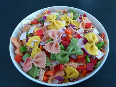 Salade de pâtes multicolore Choutambouilletout