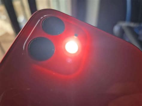 Atenção Pare de utilizar o seu smartphone como lanterna Leak