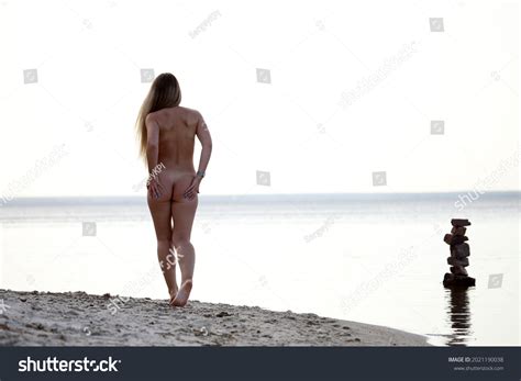 Naked Girl Walk Beach Telegraph