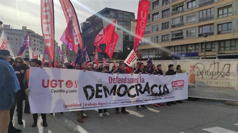 Ccoo Y Ugt Se Movilizan Para Defender La Democracia Del Gobierno De La