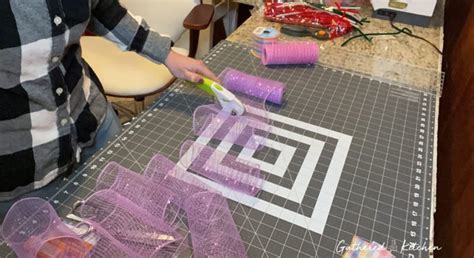 How To Make A Curly Deco Mesh Wreath Gathered In The Kitchen