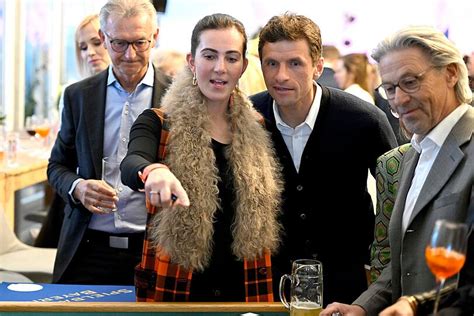 Thomas Müller räumt dank Ehefrau beim Roulette ab Lisa als Reiterin