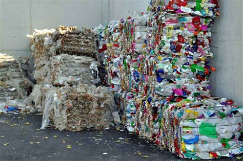 O gospodarce odpadami Sozosfera ochrona środowiska