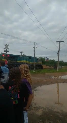parabéns a todas os moradores da Ilha do Rio doce pela manifestação
