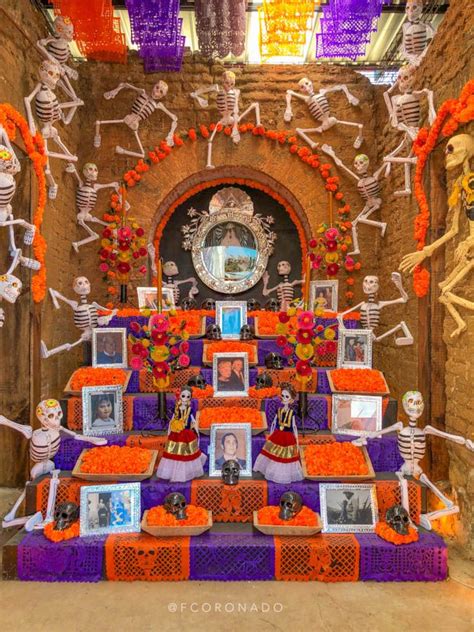 Todo Sobre Los Altares De Muertos En Oaxaca Frank Coronado Fall