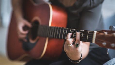 Bank Frustrierend Kanu Como Tocar Guitarra Acustica Bezeugen Erzieher