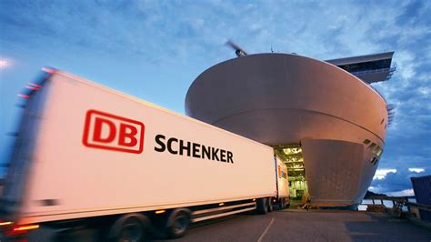 DSV übernimmt DB Schenker Warum der Verkauf von DB Schenker im letzten