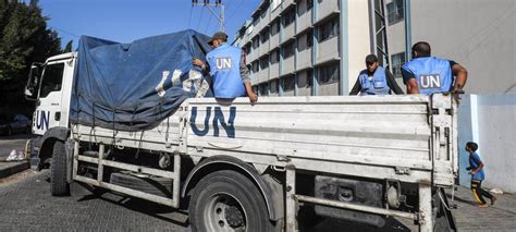 Nach Vorwürfen gegen Mitarbeiter Berlin stoppt Gelder für UNRWA