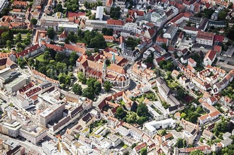Luftaufnahme Augsburg Kirchengebäude des Domes in der Altstadt in