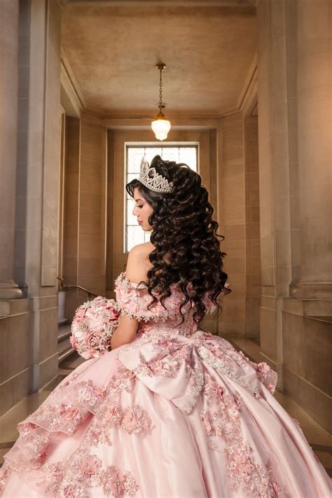Beautiful Quinceanera Has Pre Event Session At The San Francisco City