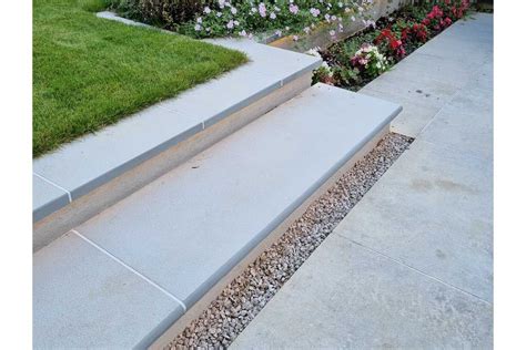 Grey Sandstone Bullnose Step