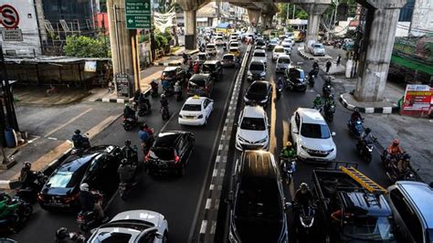 Kemacetan Jakarta Saat Jam Pulang Kerja Pada Bulan Ramadan Foto Tempo Co