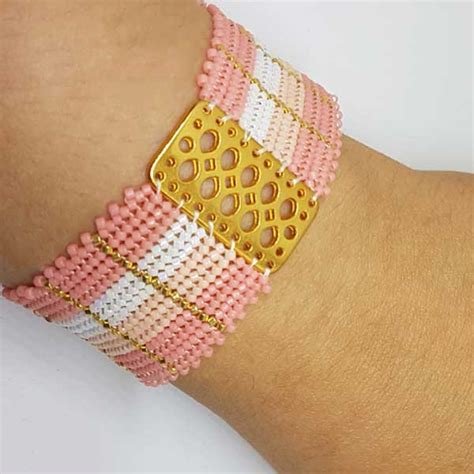 Bracelet Manchette En Tissage Herringbone Avec Des Perles De Verre