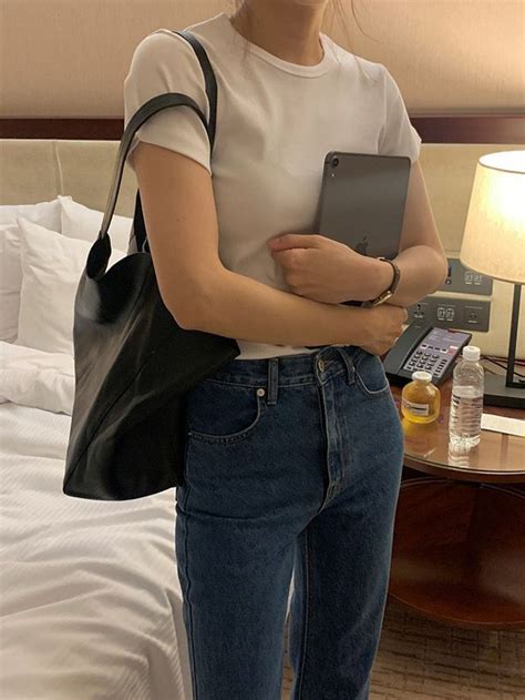 Pin By Elyssa Mercedes Ibero On Clothes Casual Day Outfits Uniqlo
