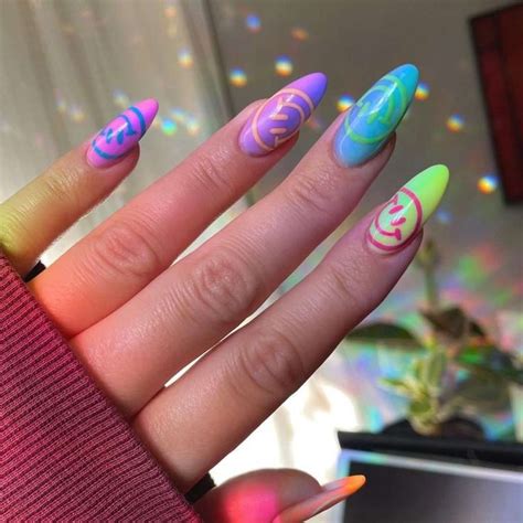 Happy Ombre Neon Trend NailsIns Yellow Nails Green Nails Garra