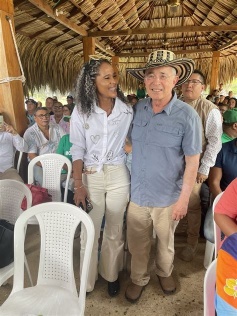 Colombia Es Grande On Twitter Rt Alvarouribevel Gracias Por