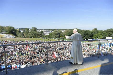 Le pape exhorte le clergé à sortir dans le monde La Presse