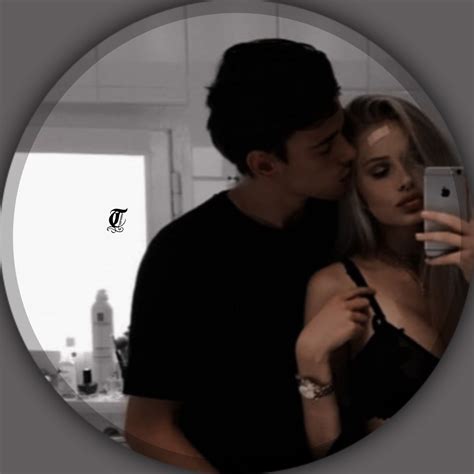 Matching Pfp Cute Couples Kissing Bff Photoshoot Poses
