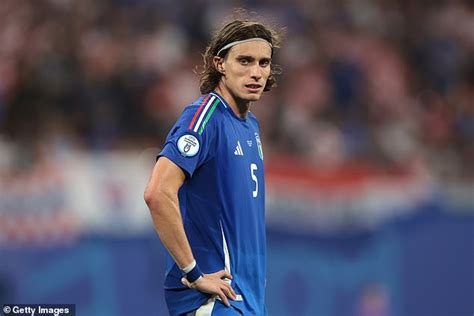 Riccardo Calafiori Flies To London For Medical With Arsenal As The