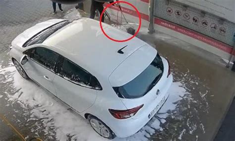 Mieszkaniec Oświęcimia umył psa na myjni samochodowej Grozi mu kara do