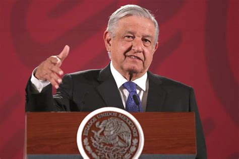López Obrador tacha de medida unilateral el freno de EEUU al aguacate