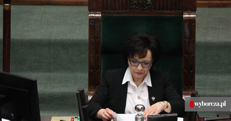 Mąż Elżbiety Witek na OIOM ie w Legnicy Stanowisko NFZ kontrola KRRiT