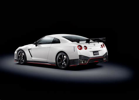 Nismo GT R Revealed Produces 600 Hp With A Ring Time Of 7 08 VIDEO
