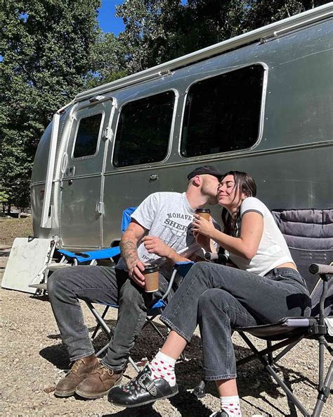 Zach Bryan Wife Exploring Zach Bryans Love Life Past And Present