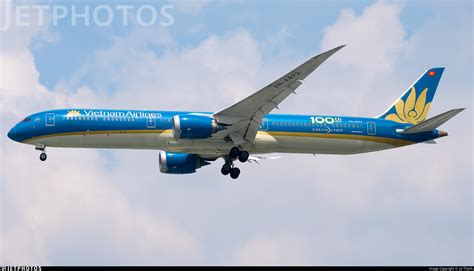 VN A873 Boeing 787 10 Dreamliner Vietnam Airlines Le Thanh