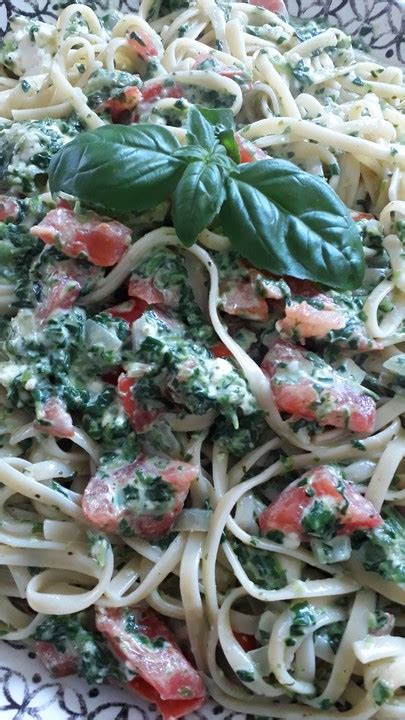 Nudeln Mit Spinat Schafsk Se Und Tomate Von Weinrot Chefkoch