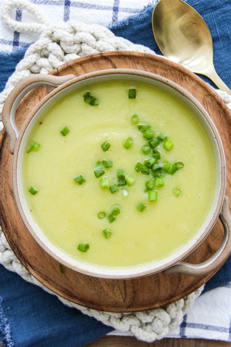 Easy Potato Leek Soup Recipe A Pretty Life In The Suburbs