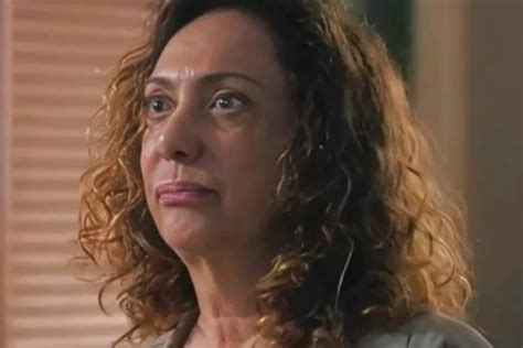 Além de Caio quem são os filhos de Agatha em Terra e Paixão DCI