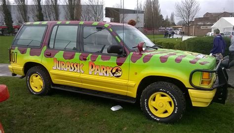 Jurassic Park Saga On Twitter Jeep Wrangler Vs Ford Explorer Si