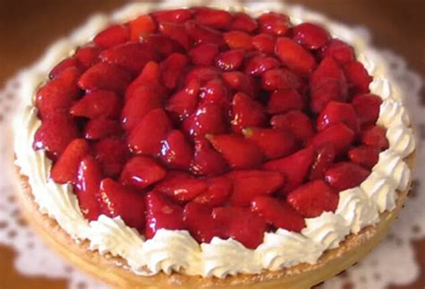 Tarte Aux Fraises Cr Me Aux Amandes Et Chantilly Maison Cuisine Momix