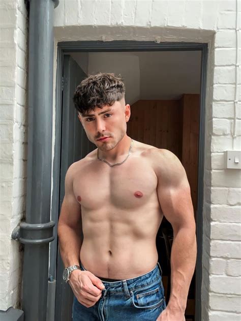 Scouse Scally Lad On Tumblr Decent Bit Of British Beef