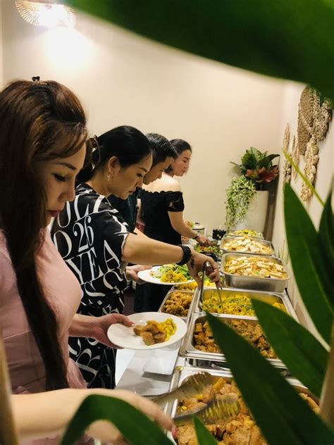 Charm Chay Qu N Buffet Chay Ngon T N B Nh