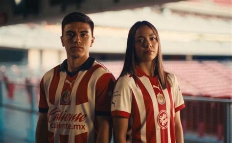 Liga MX Chivas presentó su uniforme para el Apertura 2023
