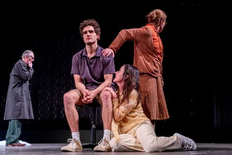 Antisemitismus So gehen andere Theater mit Vögel um Das Münchner